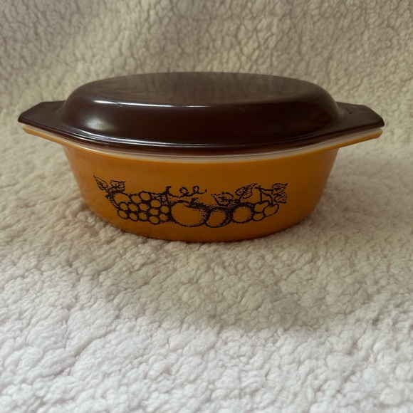 Pyrex | Kitchen | Vintage Pyrex 943 Oval Old Orchard 5qt Casserole Dish ...